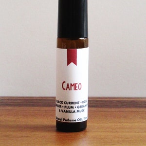 CAMEO / Black Currant Rose Ginger Plum Geranium & Vanilla Musk - Etsy