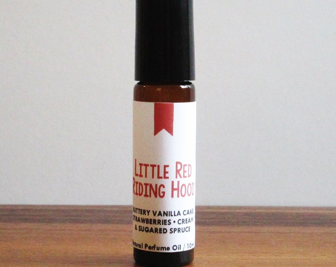 Little RED RIDING HOOD / Vanilla Cake Strawberries Cream & Sugared ...