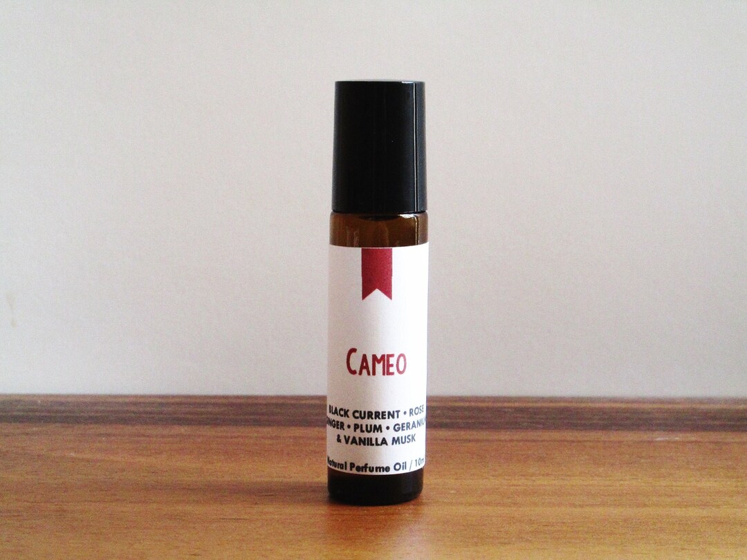 CAMEO / Black Currant Rose Ginger Plum Geranium & Vanilla Musk / Book ...