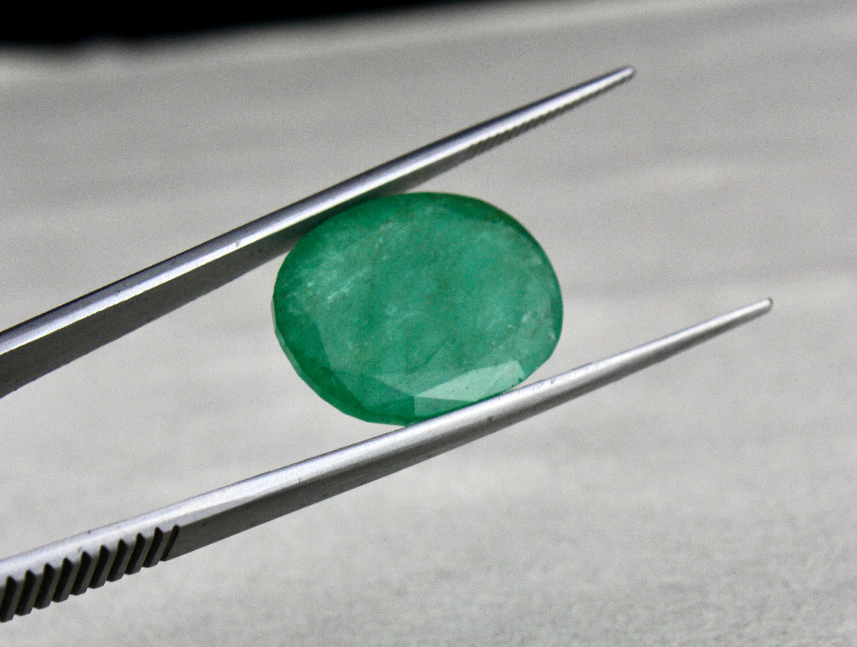Exclusive Natural Untreated EMERALD Oval Cut Flat 15.30 Carats Gemstone ...