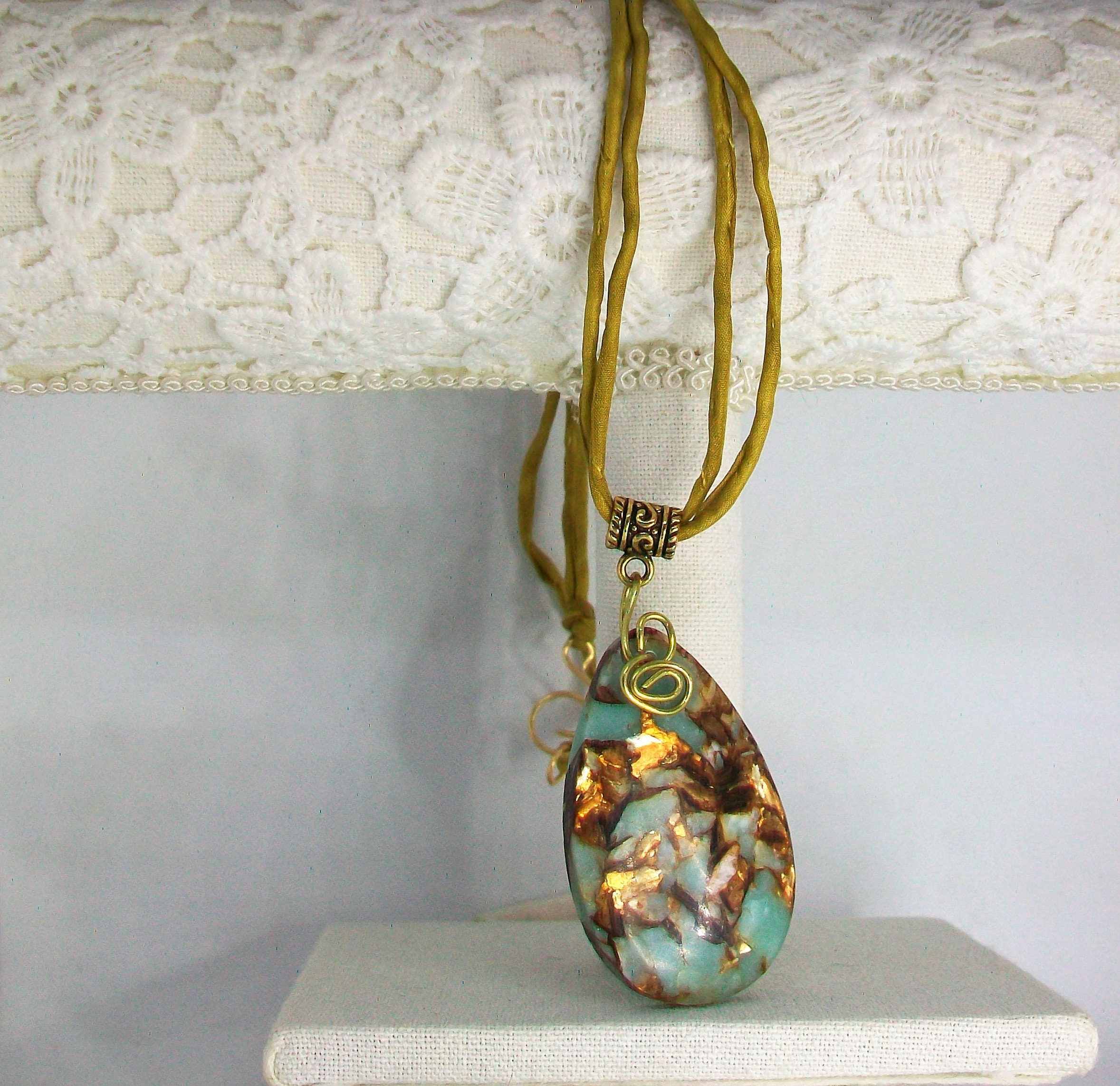 Necklace With Drop-shaped Gold Copper Bornite Pendant and - Etsy UK