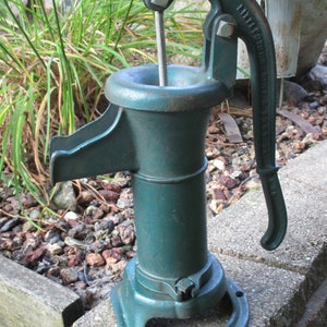 Antique Hand Pump,green Water Pump,pitcher Pump,cast Iron Hand Pump ...