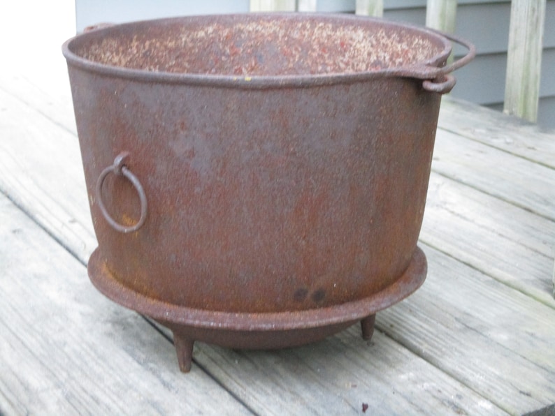 3 Legged Cast Iron Cauldroncast Iron Cook Potrusty - Etsy