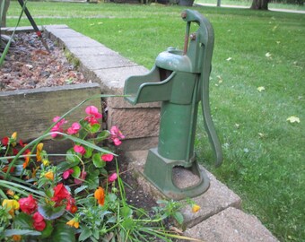 Antique Hand Pump,old Water Pump,rusty Pitcher Pump,davey Cast Iron ...