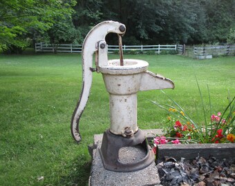 Antique Hand Pump,old Water Pump,rusty Pitcher Pump,davey Cast Iron ...