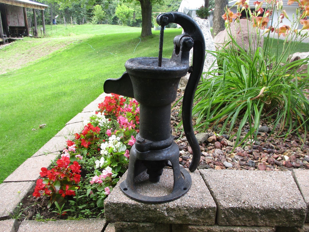 Antique Hand Pump,old Water Pump,pitcher Pump,cast Iron Hand Pump ...