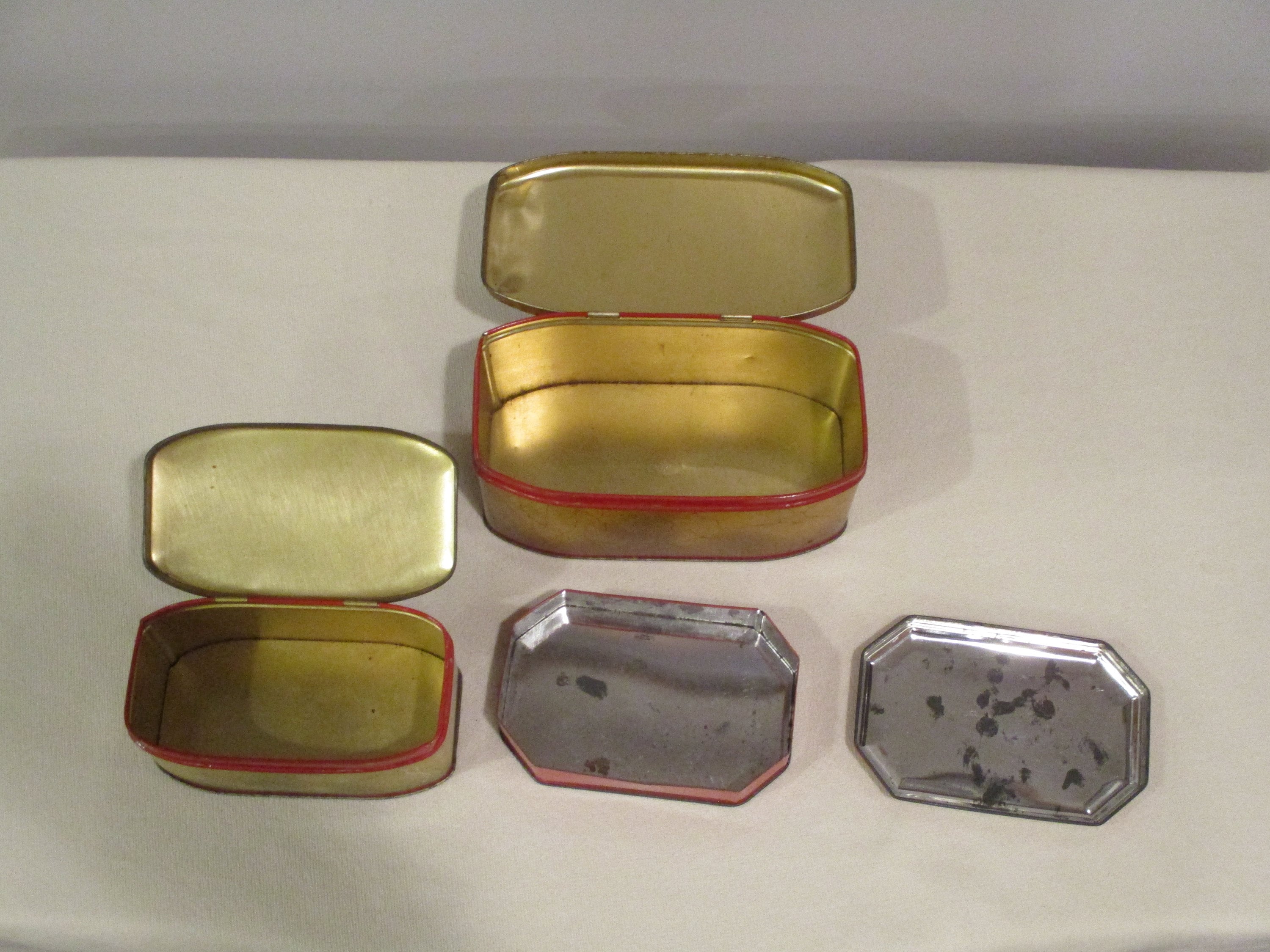 3 Small English Tins,hinged Lid Tin,biscuit Tin,english Carriage ...