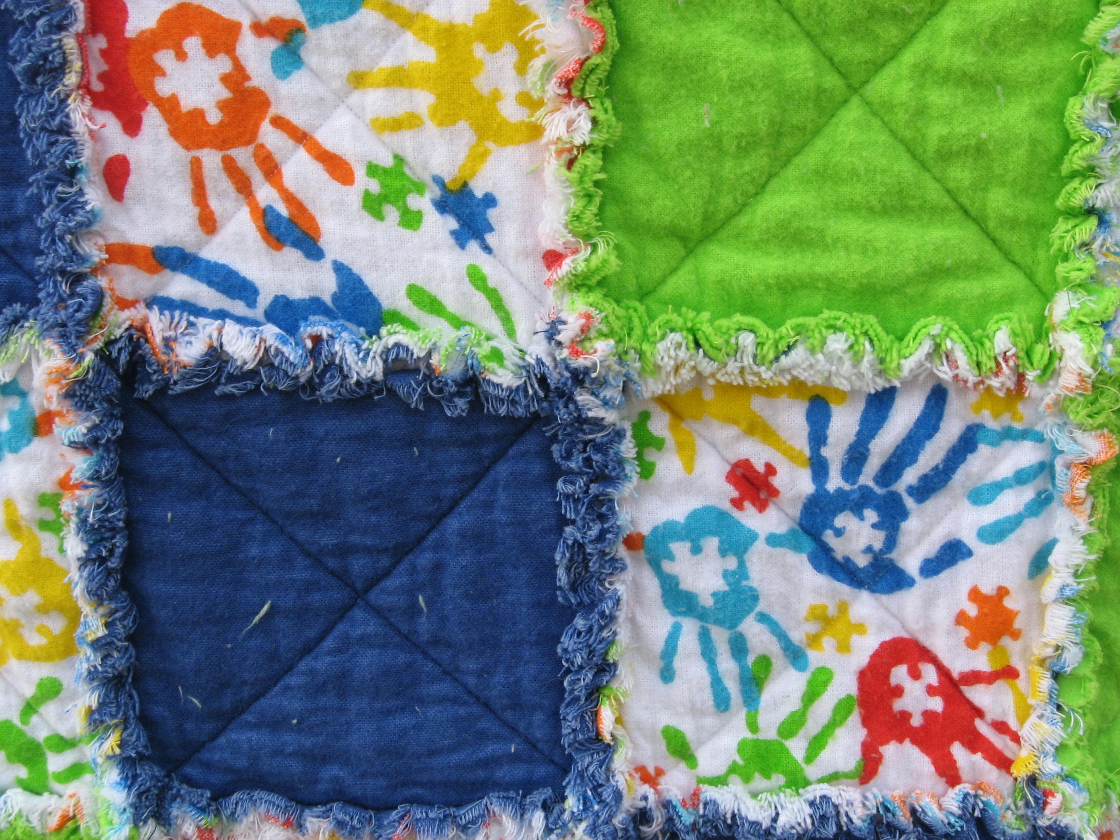 Baby rag quilt/wuzzy/cuddle blanket/autism awareness puzzle - Etsy.de