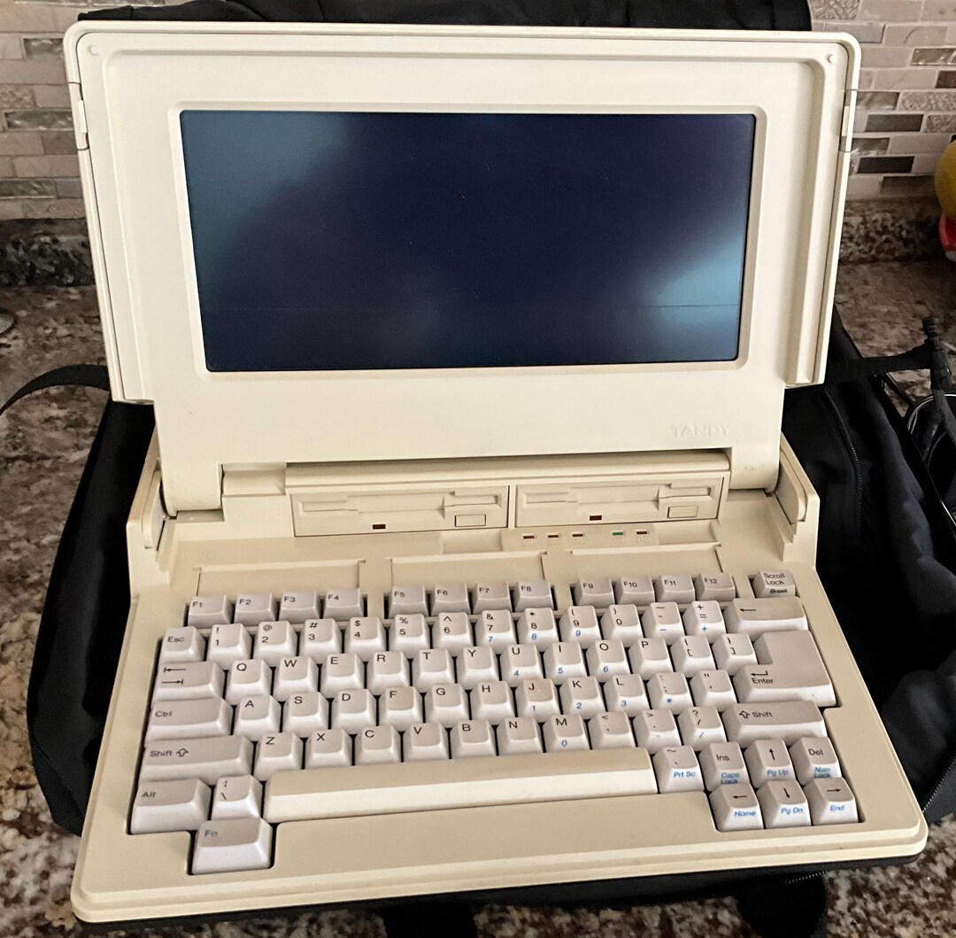 Tandy 1400 LT Model 25-3500 Personal Computer With Original Case Flop ...