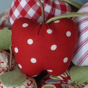 PDF Pattern - 'A Dapple of Apples' - Basket of Fabric Apples Softie ...