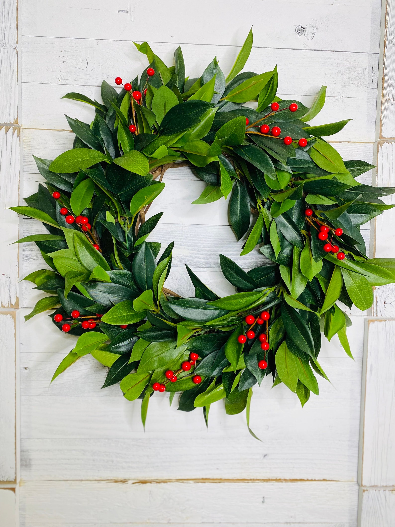 Laurel Wreath With Red Berries, Holiday Farmhouse Decor - Etsy