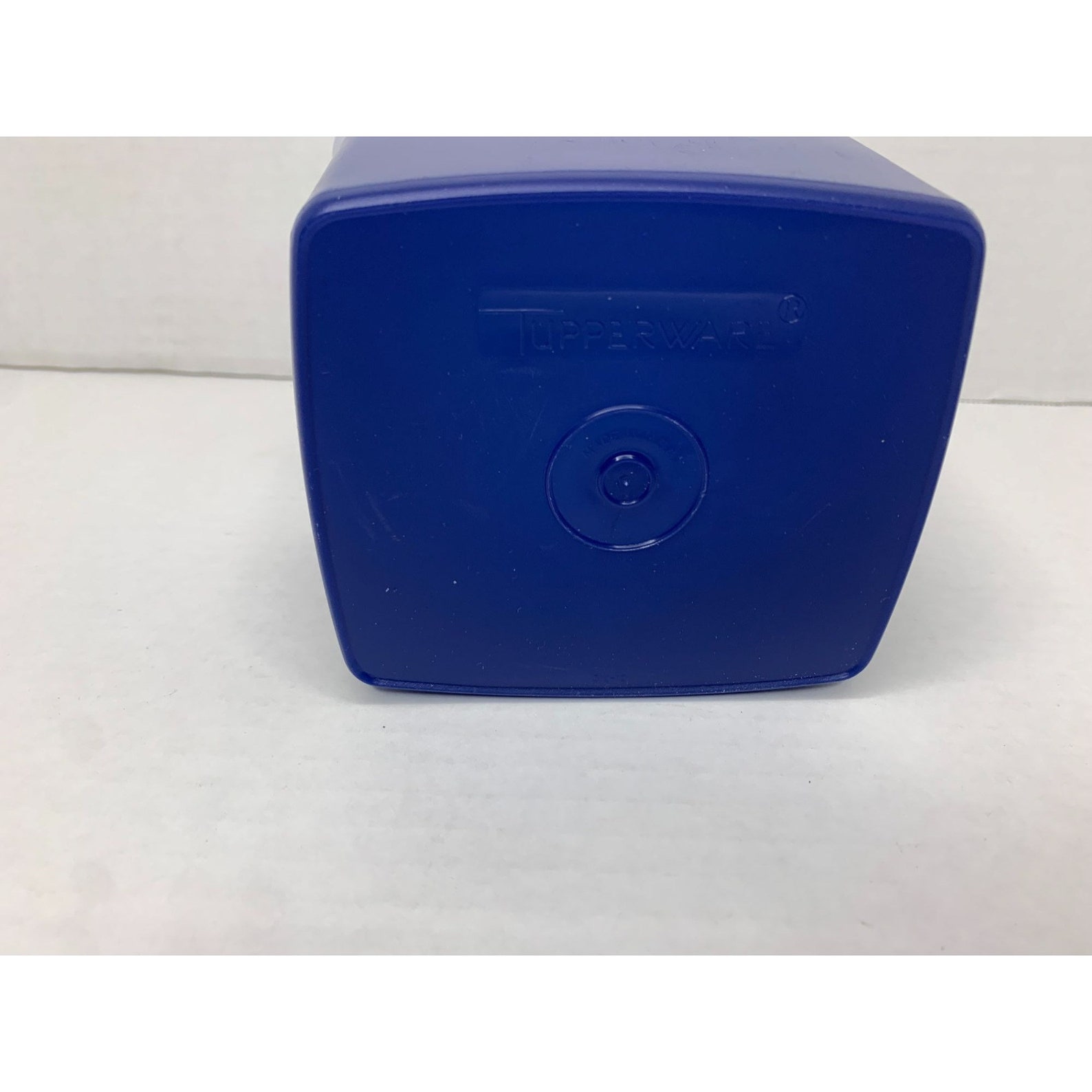 Tupperware Blue Square Bowl With Lid 4.75x5.25x3.75 in Tall 312-10 ...
