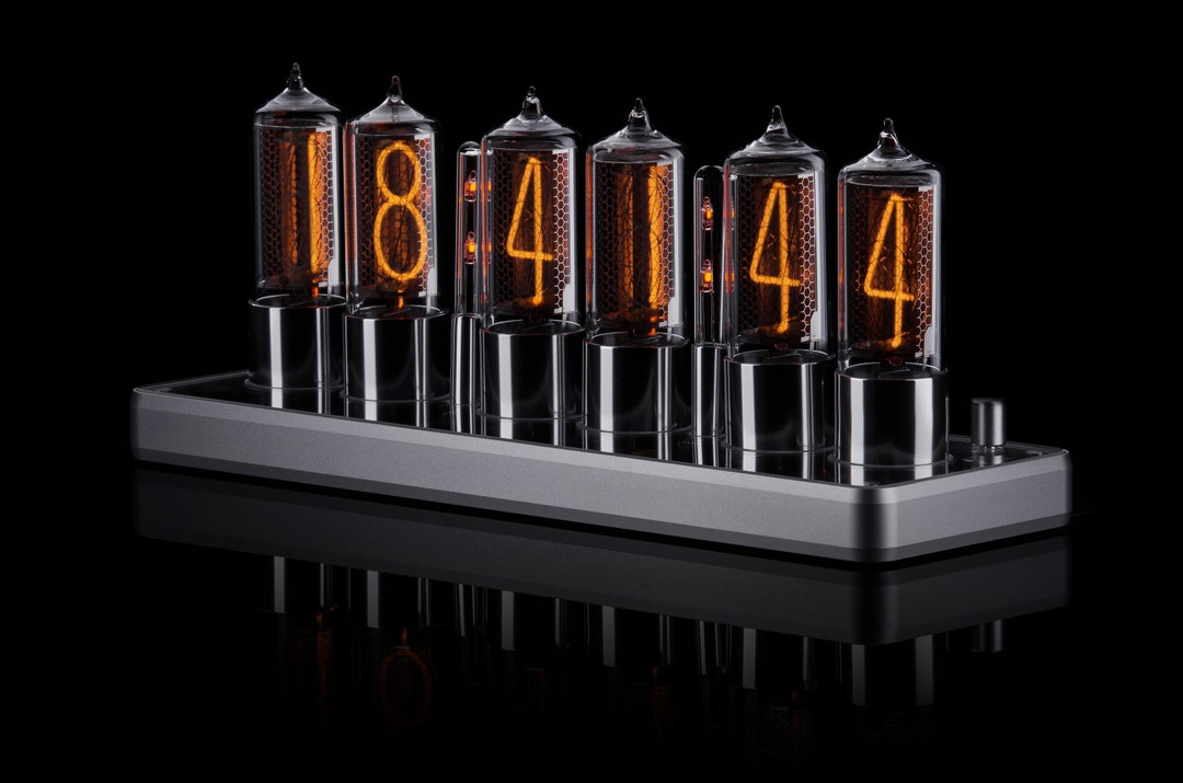 ZIN18 Nixie Tube Clock: Silver Aluminum Case, Polished Tubes Bases - Etsy