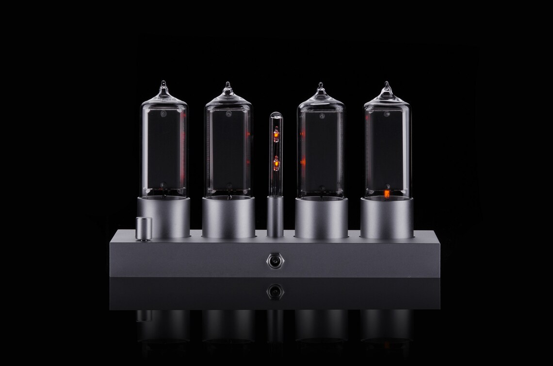 ZIN18 IN-18 Nixie Tube Clock Silver Anodized Classic Aluminium | Etsy