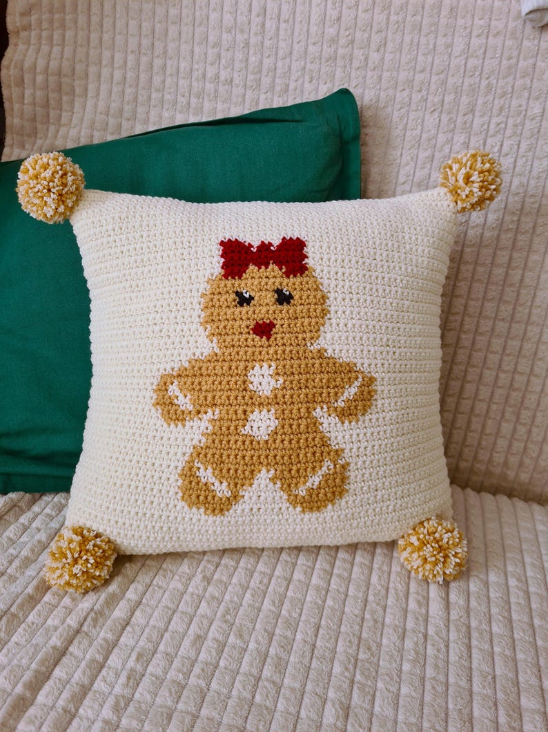 Mrs Gingerbread Crochet Christmas Pillow Pattern PDF - Etsy
