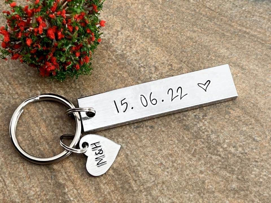 Couples Keyring Personalised Special Date Keyring - Etsy