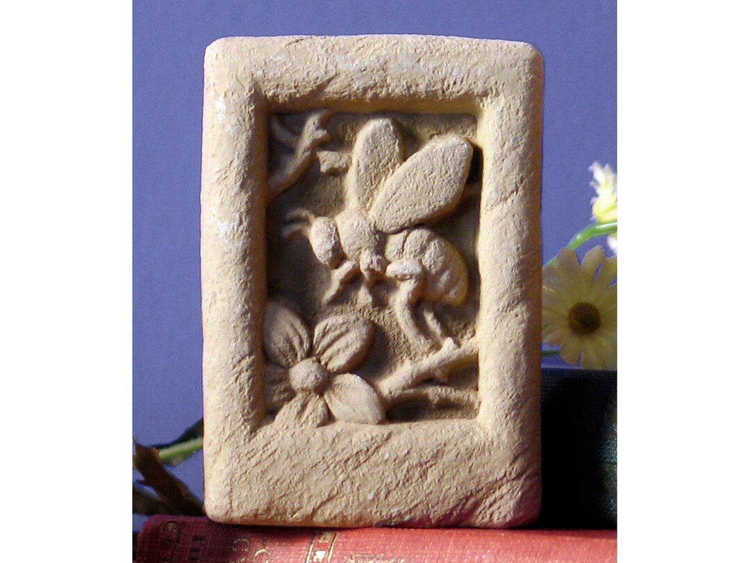 Honey Bee Stone for Home & Garden, Bumble Bee Sculpture, Honey Bee Wall ...