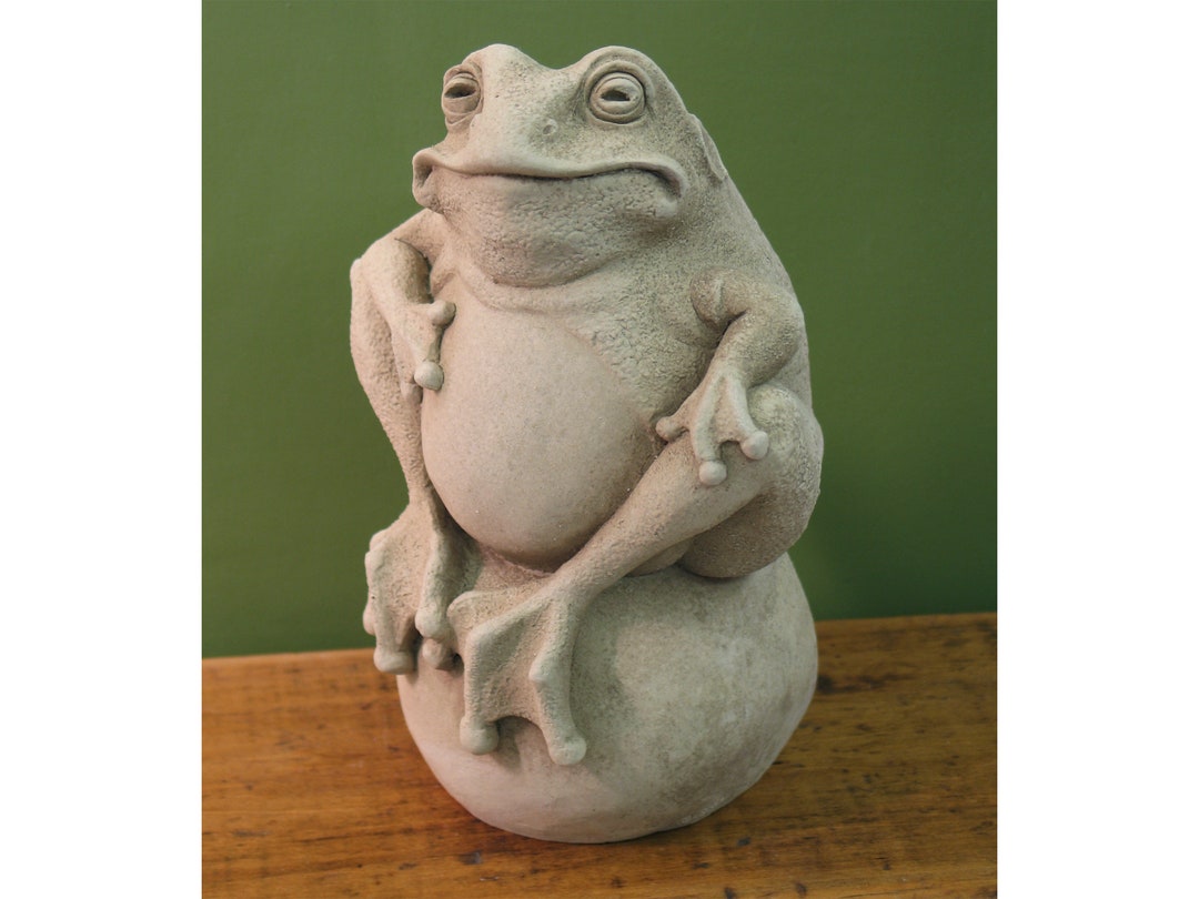 Frog Statue for Home & Garden, Frog Art Sculpture, Frog Home Decor ...