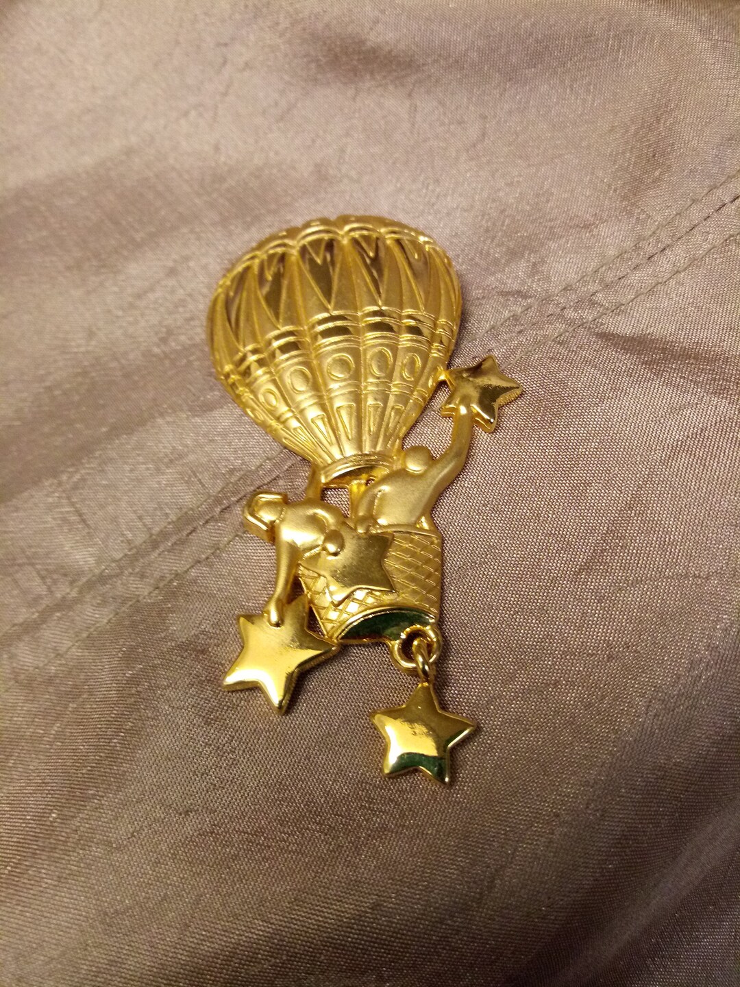 Large Gold Tone Hot Air Balloon Pin - Etsy
