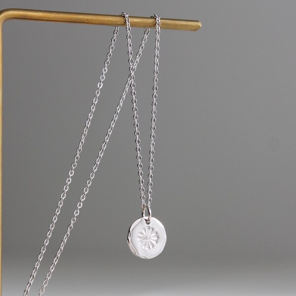 Silver Disc Necklace - Etsy