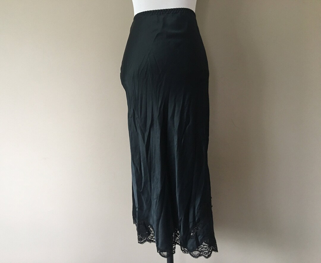 Half Slip Medium TT Vanity Fair Black Nylon Lacy Hem Vintage Apparel ...