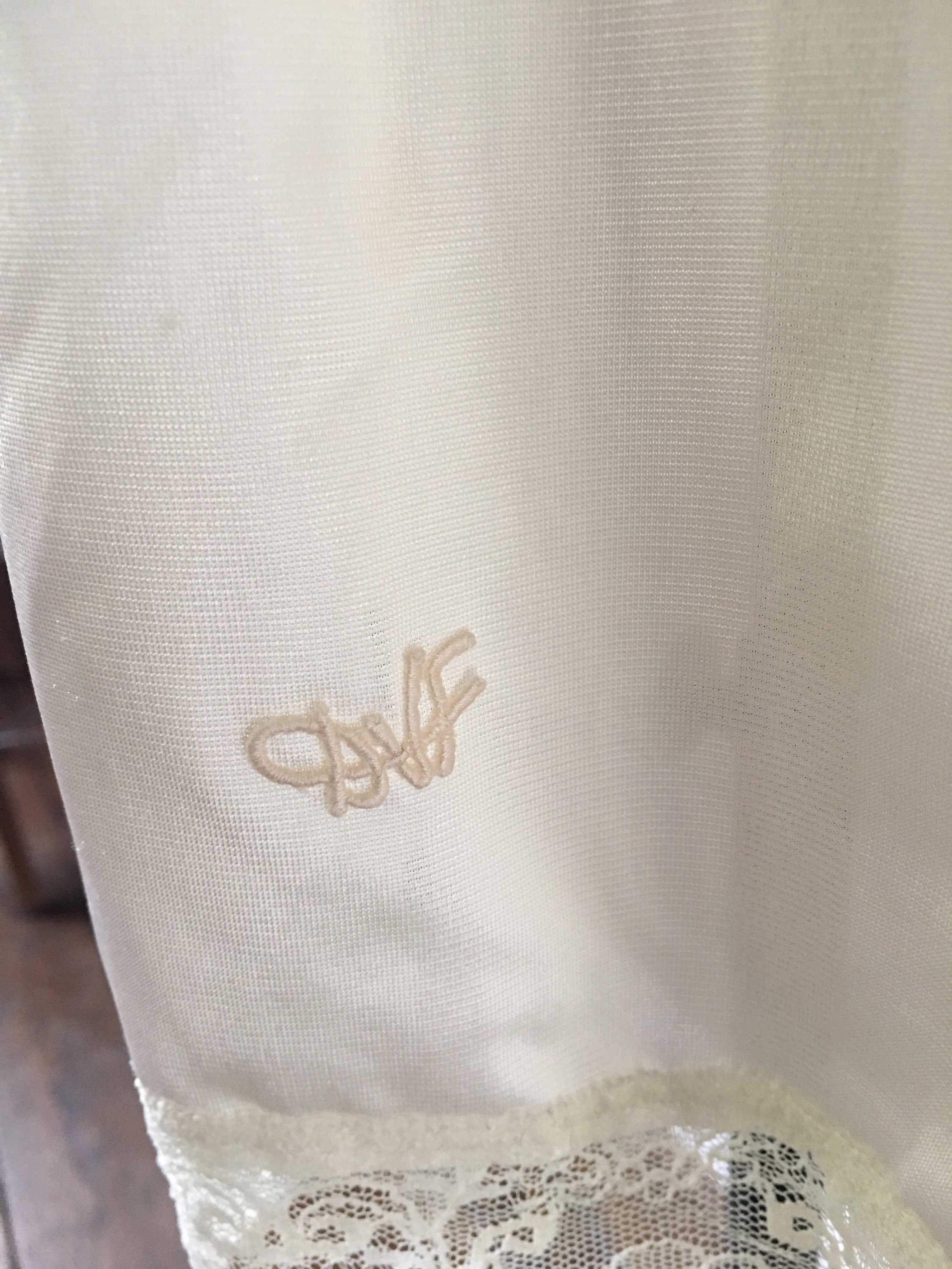 24" Long Diane Von Fustenburg Half Slip Medium.. - Etsy