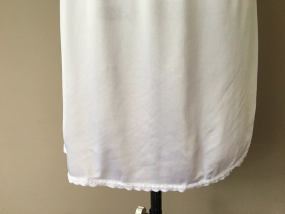 Half Slip Small Vassarette 19 Inches Long White Nylo… - Gem