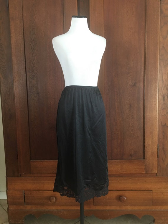 28 Inch Long Half Slip Small Vanity Fair Black Lace E… - Gem