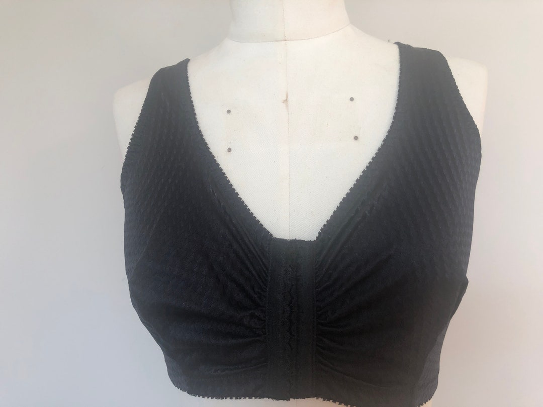 Black Size 40 Clear Point Wireless Bra Back Closure Hooks Back Support ...