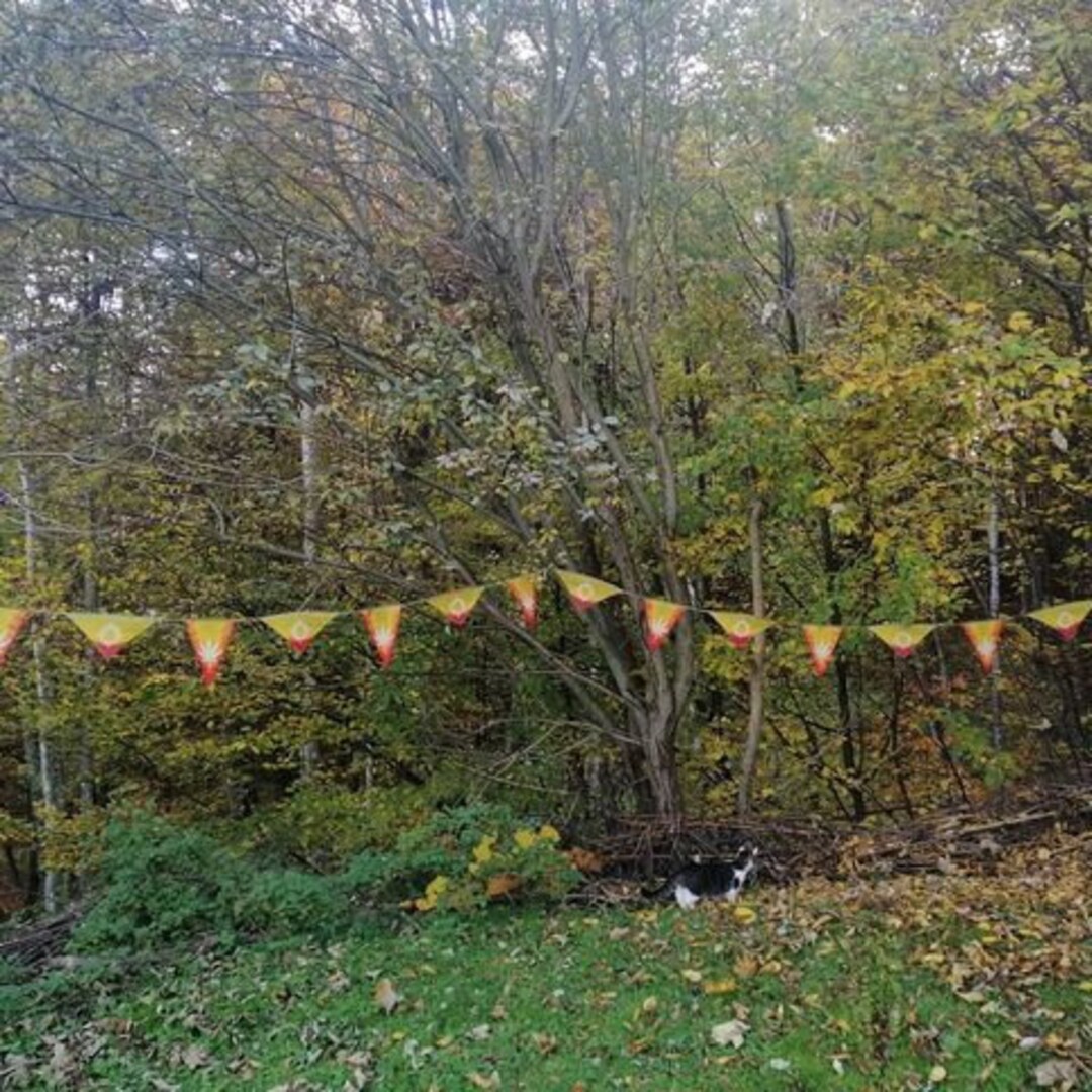 Flags Garland Pennant Batik Wax Batik Hand-dyed per Cannabis Garden ...