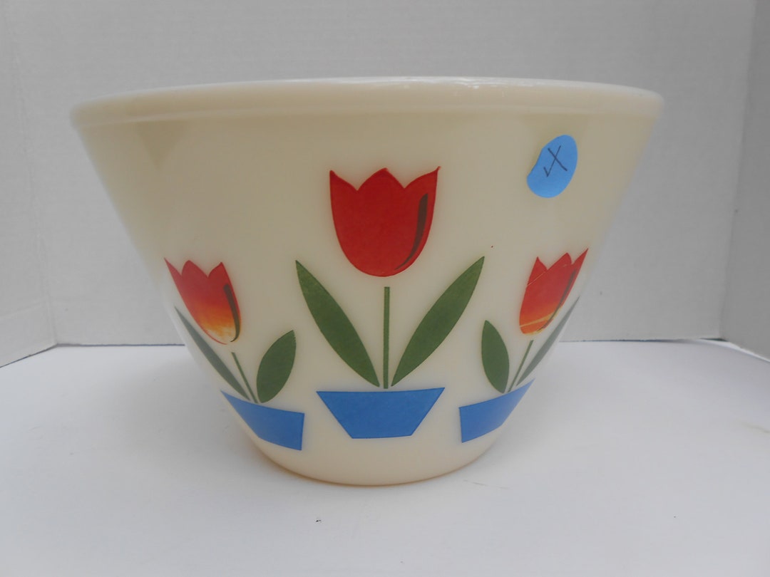 FIRE KING Tulip 4 Quart Splash Proof Bowl 9 1/2" Anchor Hocking Fire ...