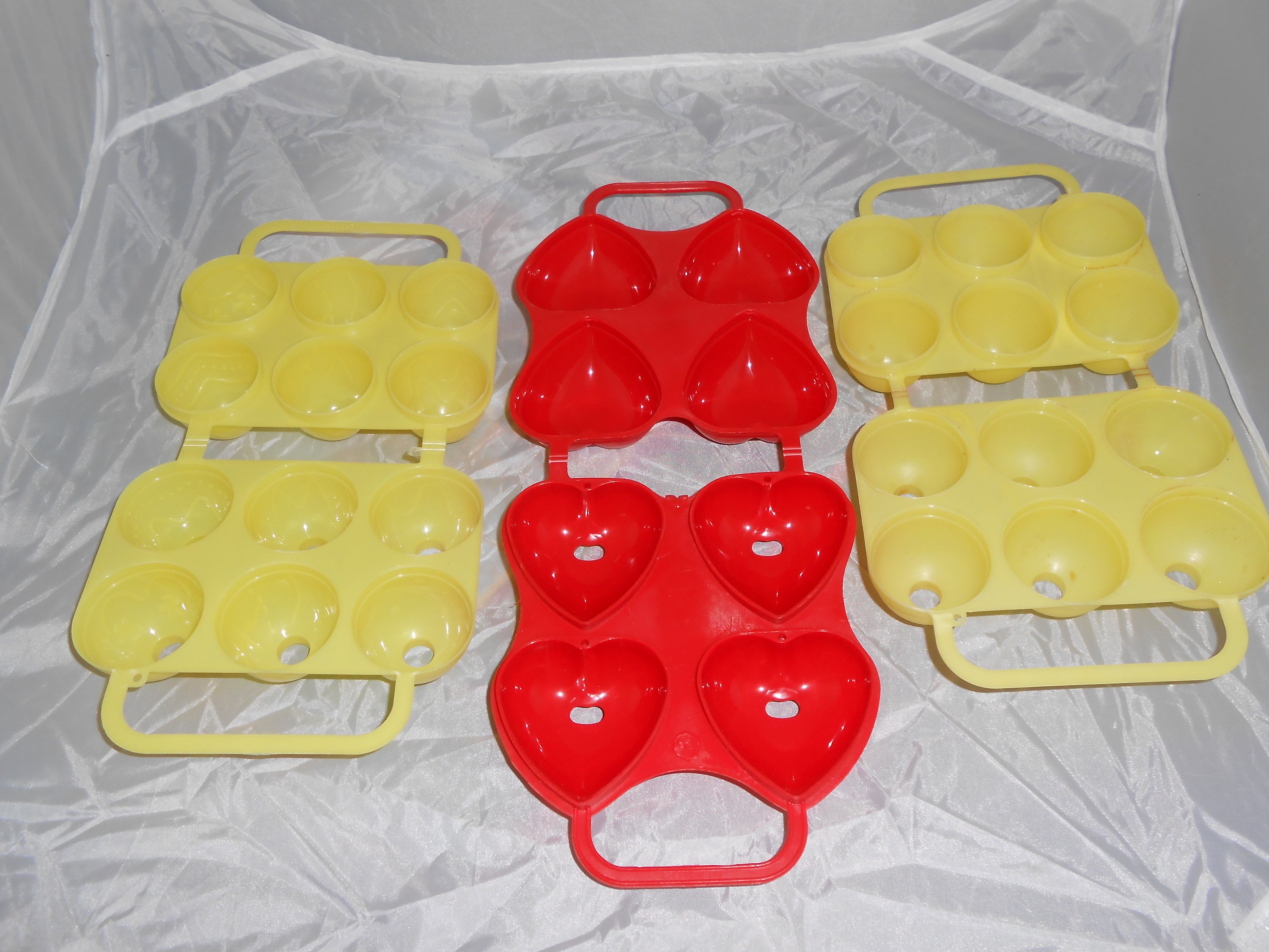 3 JELLO Jigglers Egg Molds 2 Easter Smooth 1 Sculptured 1 Red Valentine ...