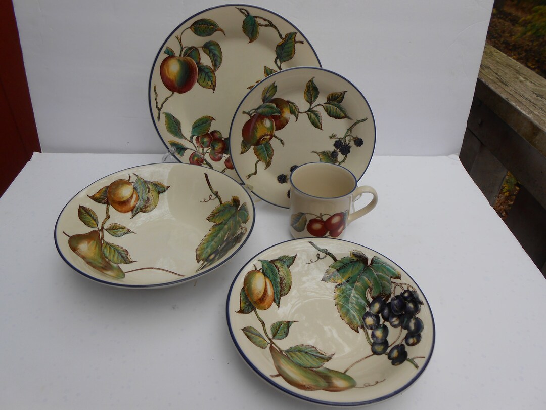 17 Pc Pier 1 Macintosh Dinnerware Apple Blackberry Pears Fruit Dinner ...