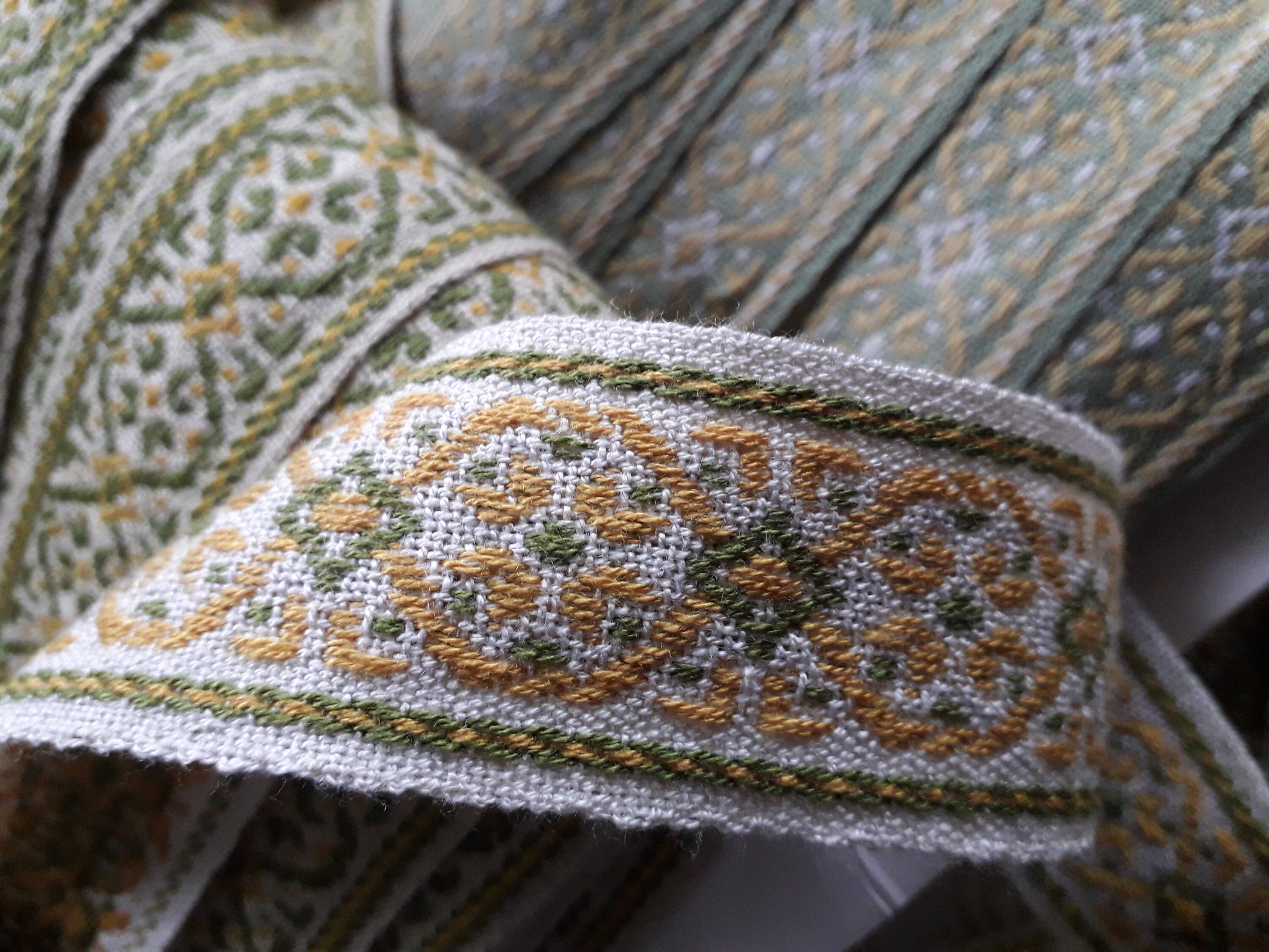 Medieval Tricolor Jacquard Braid With Geometric Patterns, 3.5cm , 1 ...