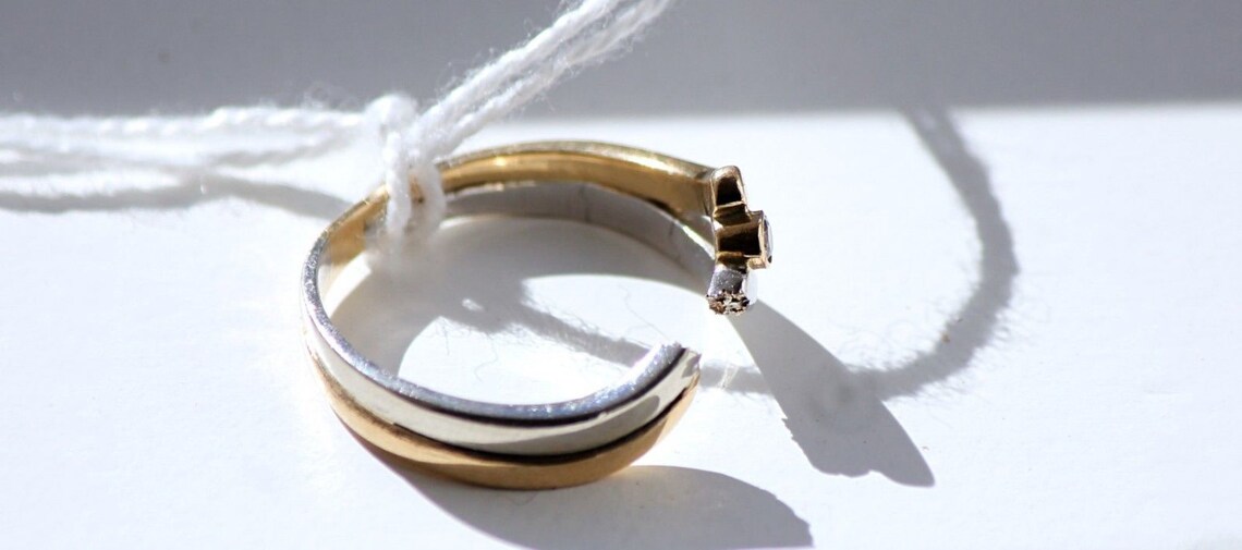 Vintage blanco y amarillo sólido 19.2K oro COMPROMISO Anillo 19.2K con ...