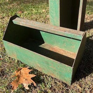 Vintage Metal Tool Box Garden Tote Caddy Tray Weathered Industrial ...