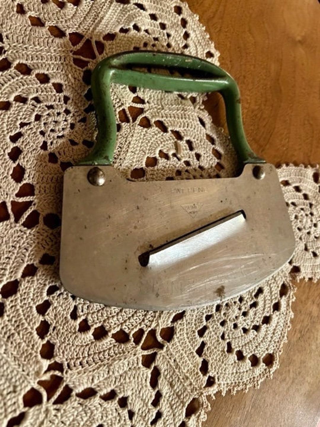 Vintage Kitchen Rocker Knife Chippy Green Iron Handle Stainless Ulu ...