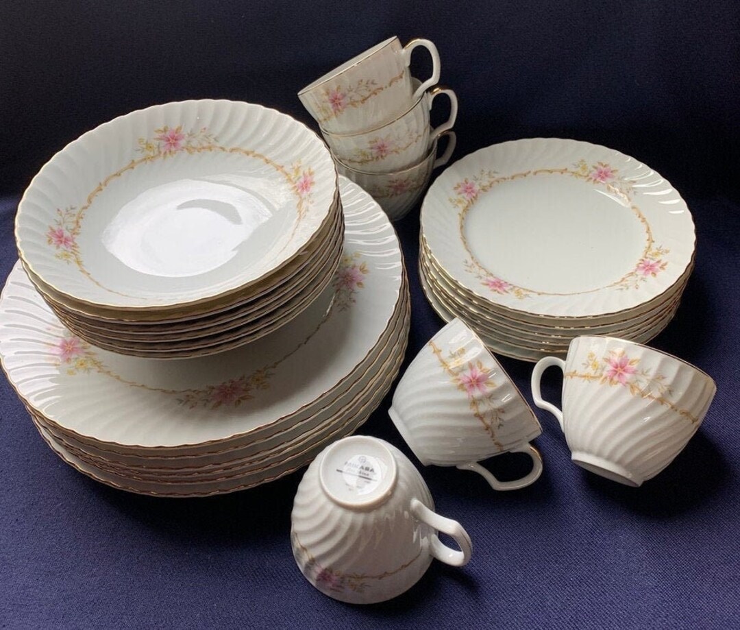 Vintage China for Everyday Welcome Spring Dinners Make Every - Etsy.de