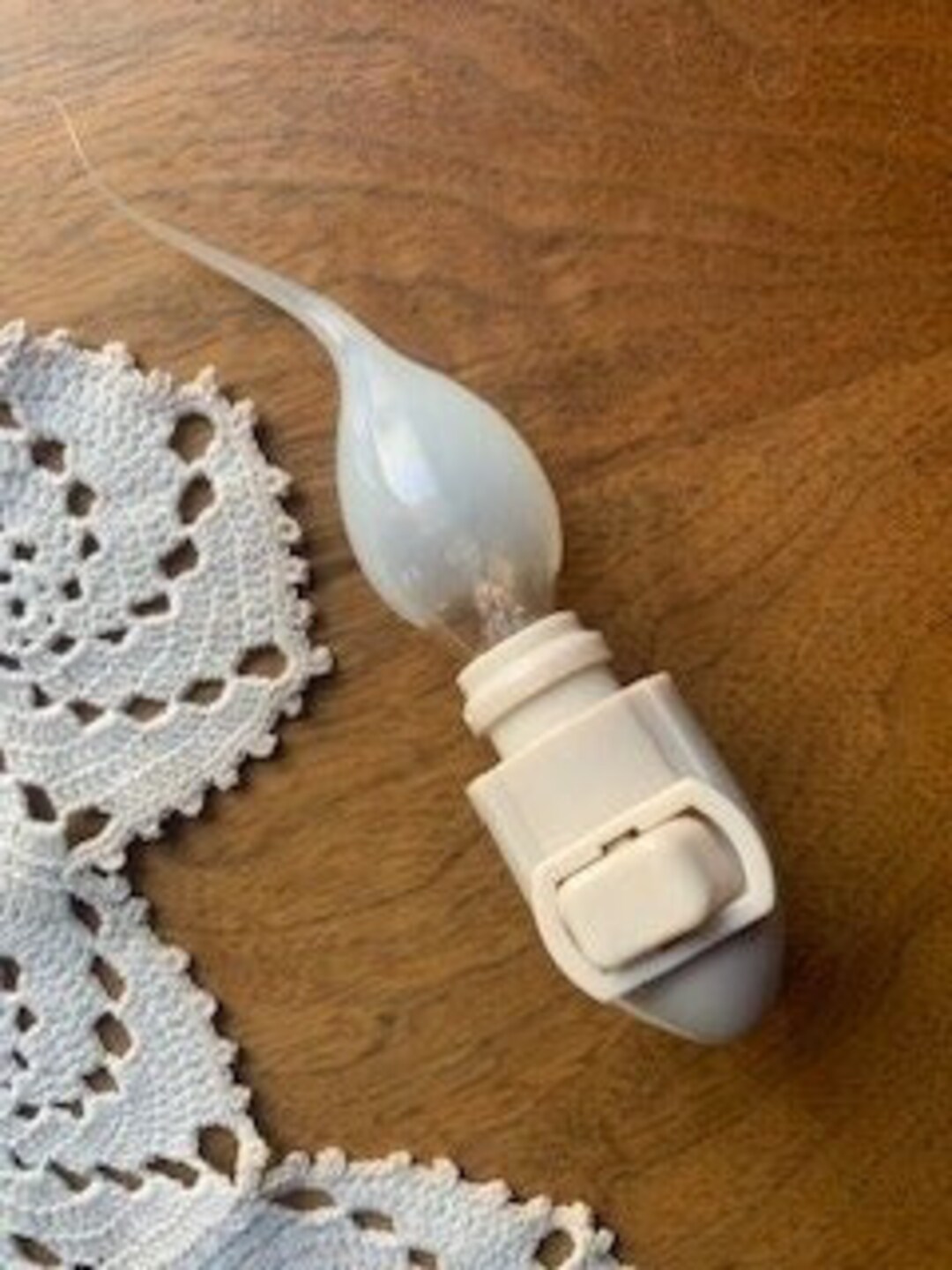 Vintage Style Night Light Realistic Bright Soft Glow Farmhouse Country ...