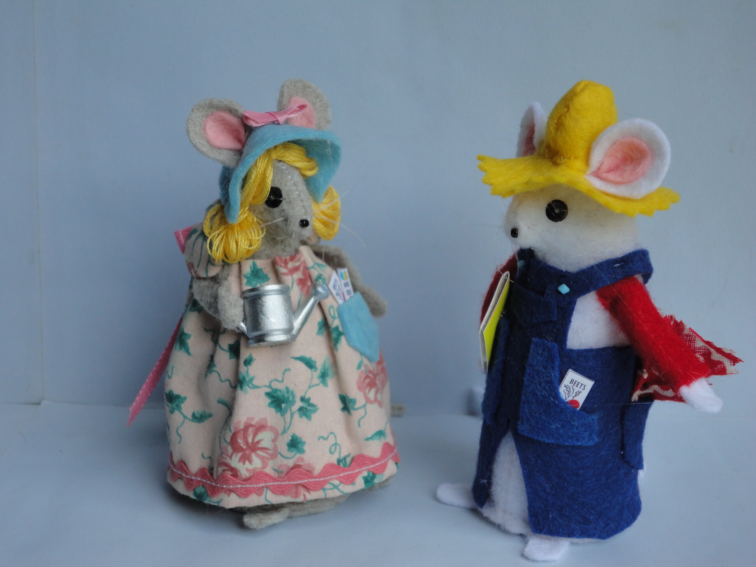 Felt Mouse Pair, Farmer Mouse and His Farmer Wife, Gardening Mice - Etsy