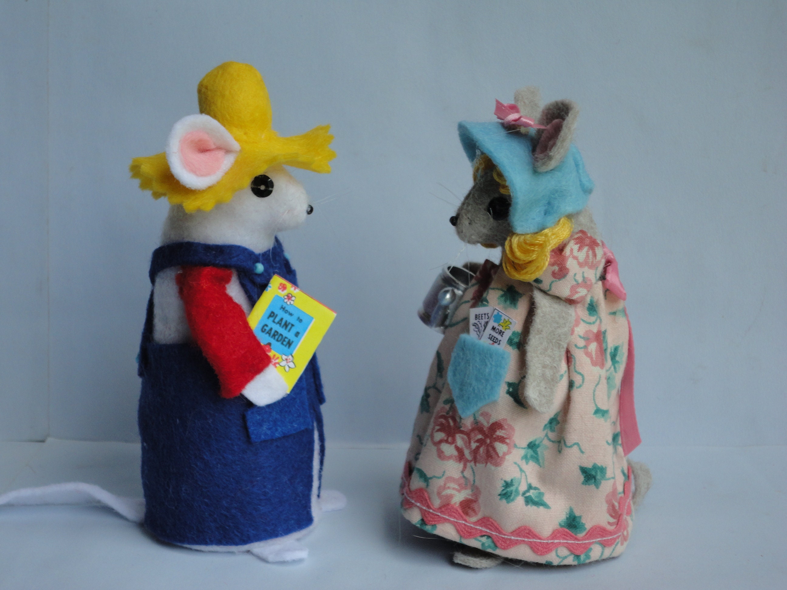 Felt Mouse Pair, Farmer Mouse and His Farmer Wife, Gardening Mice - Etsy