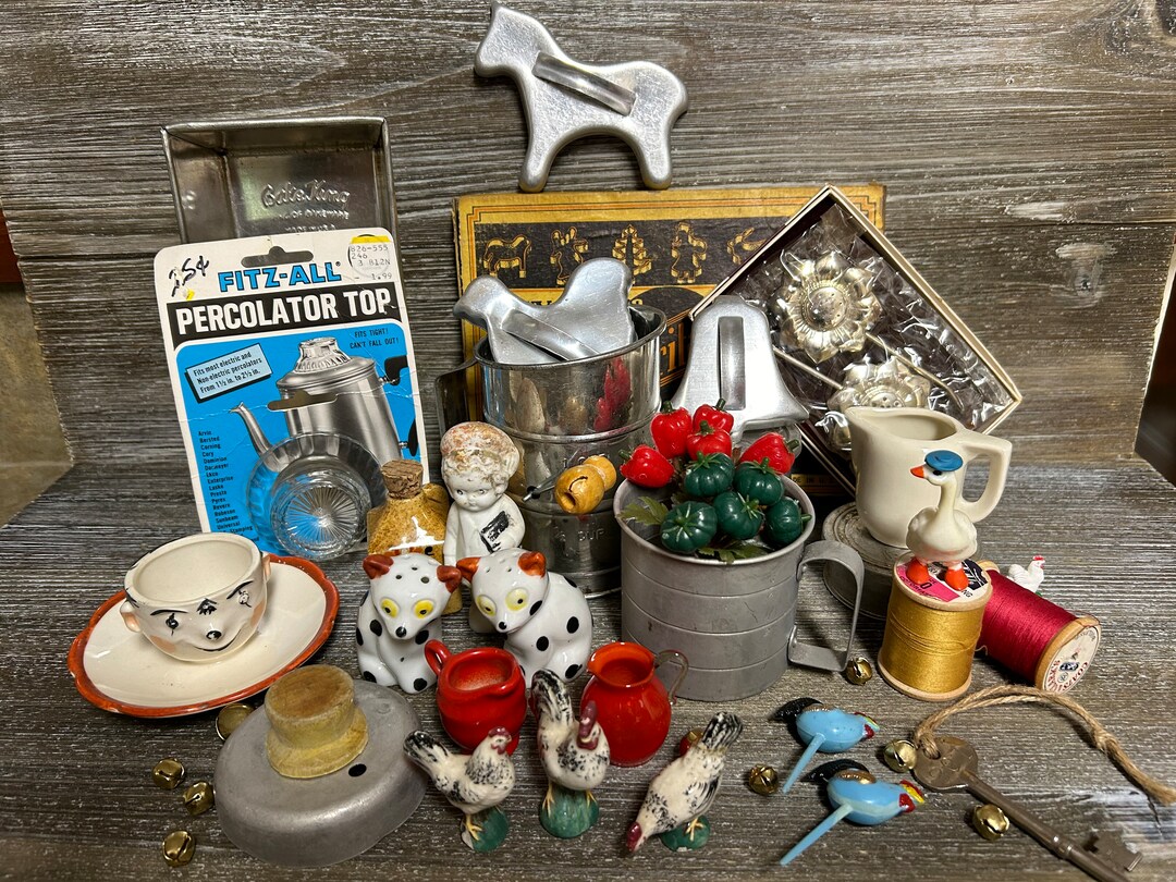 Junk Drawer Treasure From the Kitchen/ Vintage Junk Drawer Lot ...