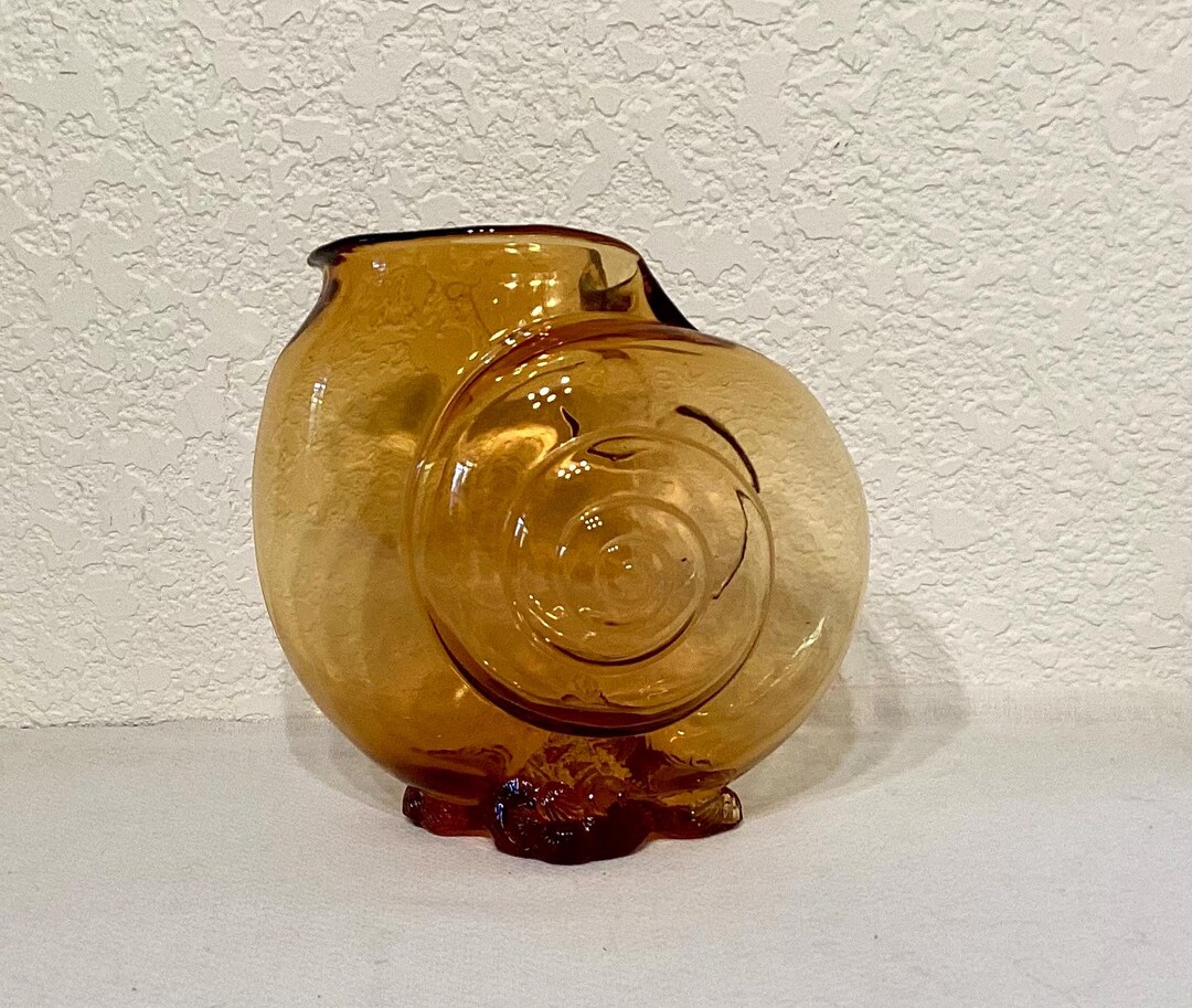 Vintage Art Glass Nautilus Shell Shaped Glass Vase W/ Glass Seashells ...