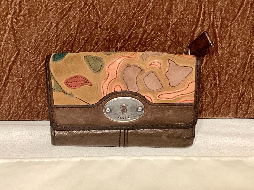 Vintage Boho FOSSIL Multifold Leather and Suede Keyhole Wallet - Etsy
