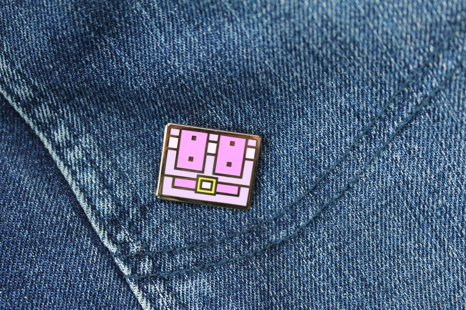 Game Collection - Zelda Treasure Chest - Gold Hard Enamel Pin - Etsy