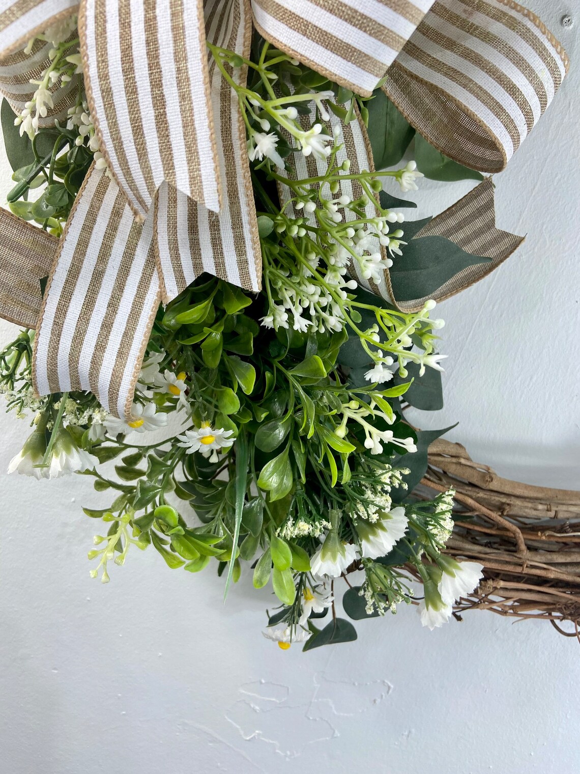 Grapevine Wreath With White Wildflowers, Entryway Decor, 22x20 - Etsy
