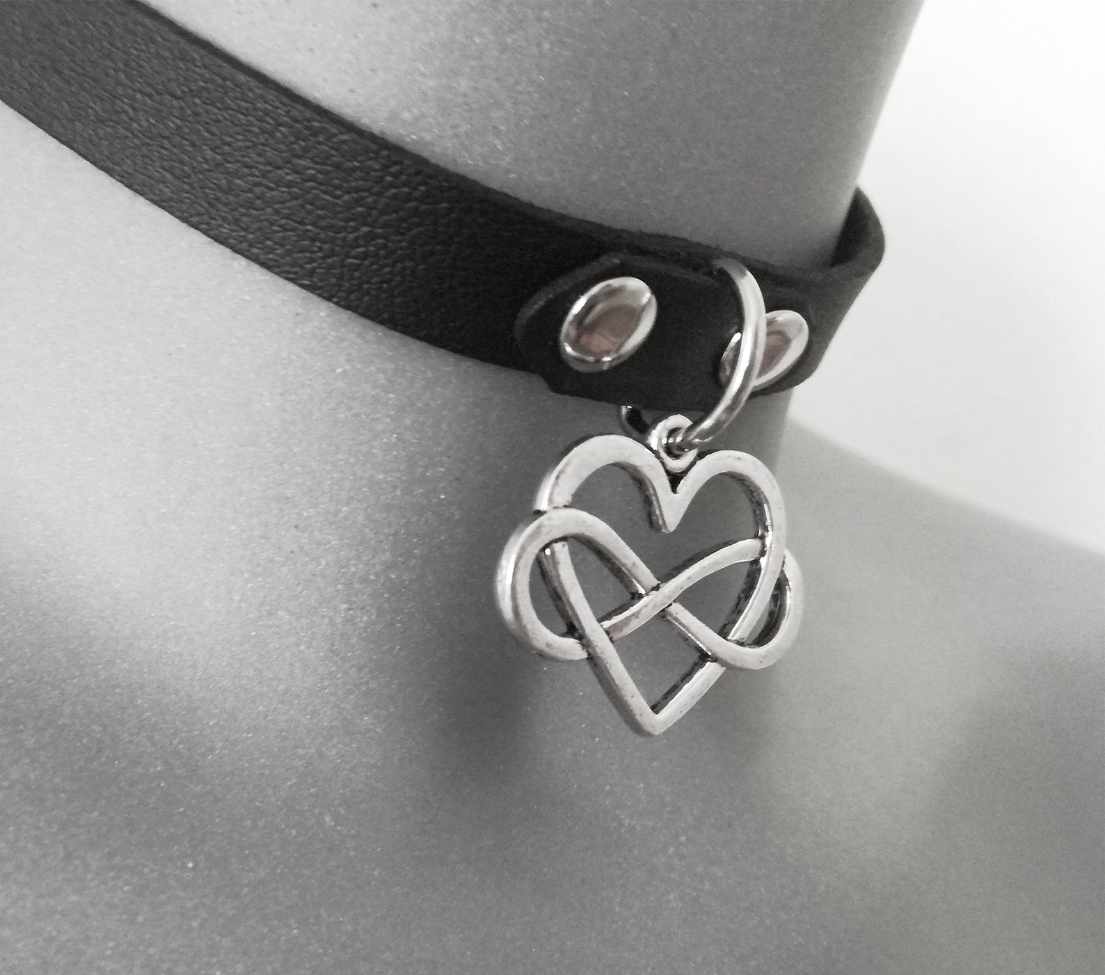 Poly Heart Choker. Polyamorous Symbol Collar. LGBTQ Jewellery. - Etsy