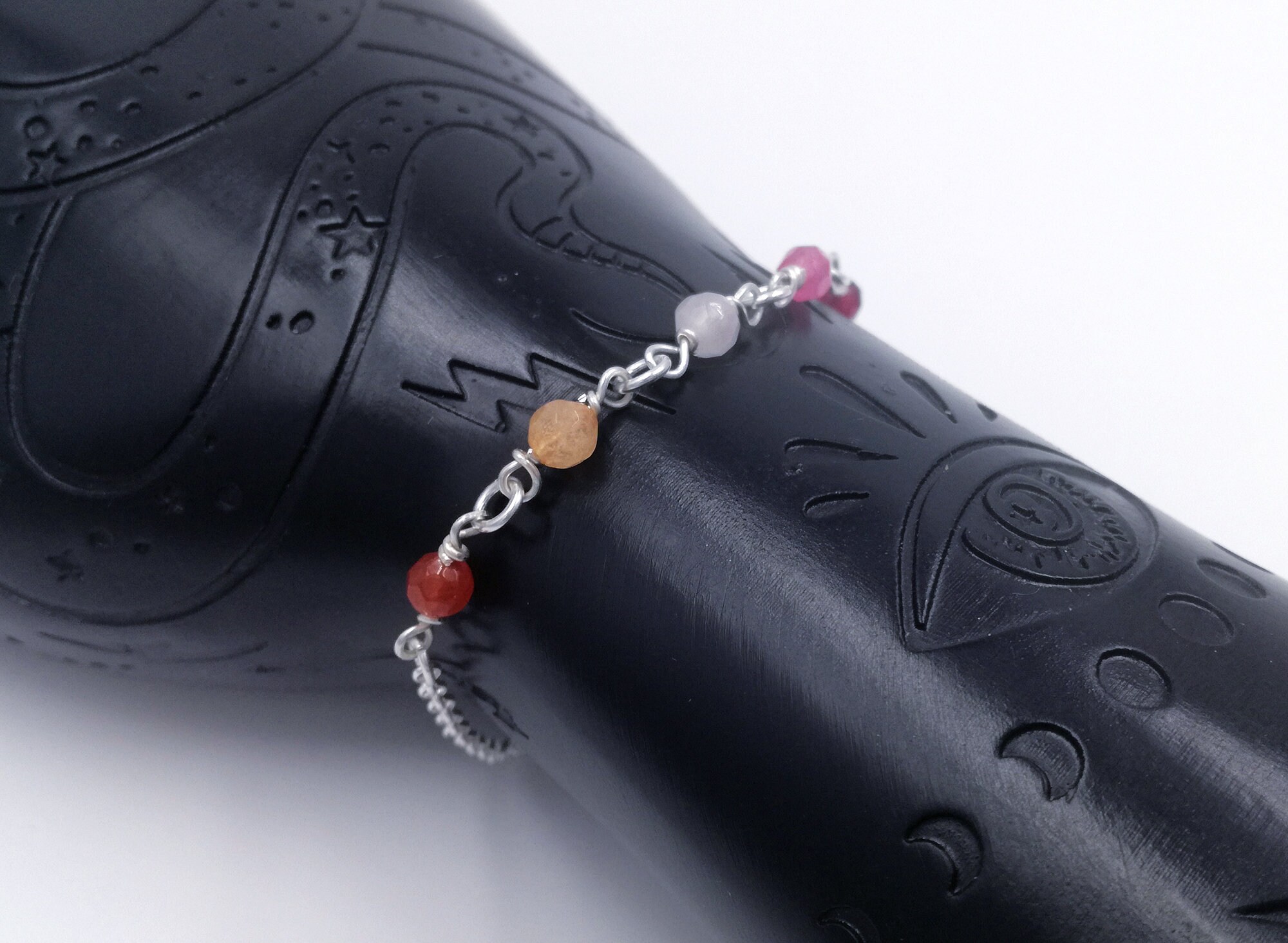 Lesbian pride flag crystal bracelet. LGBTQ jewellery. Beaded | Etsy