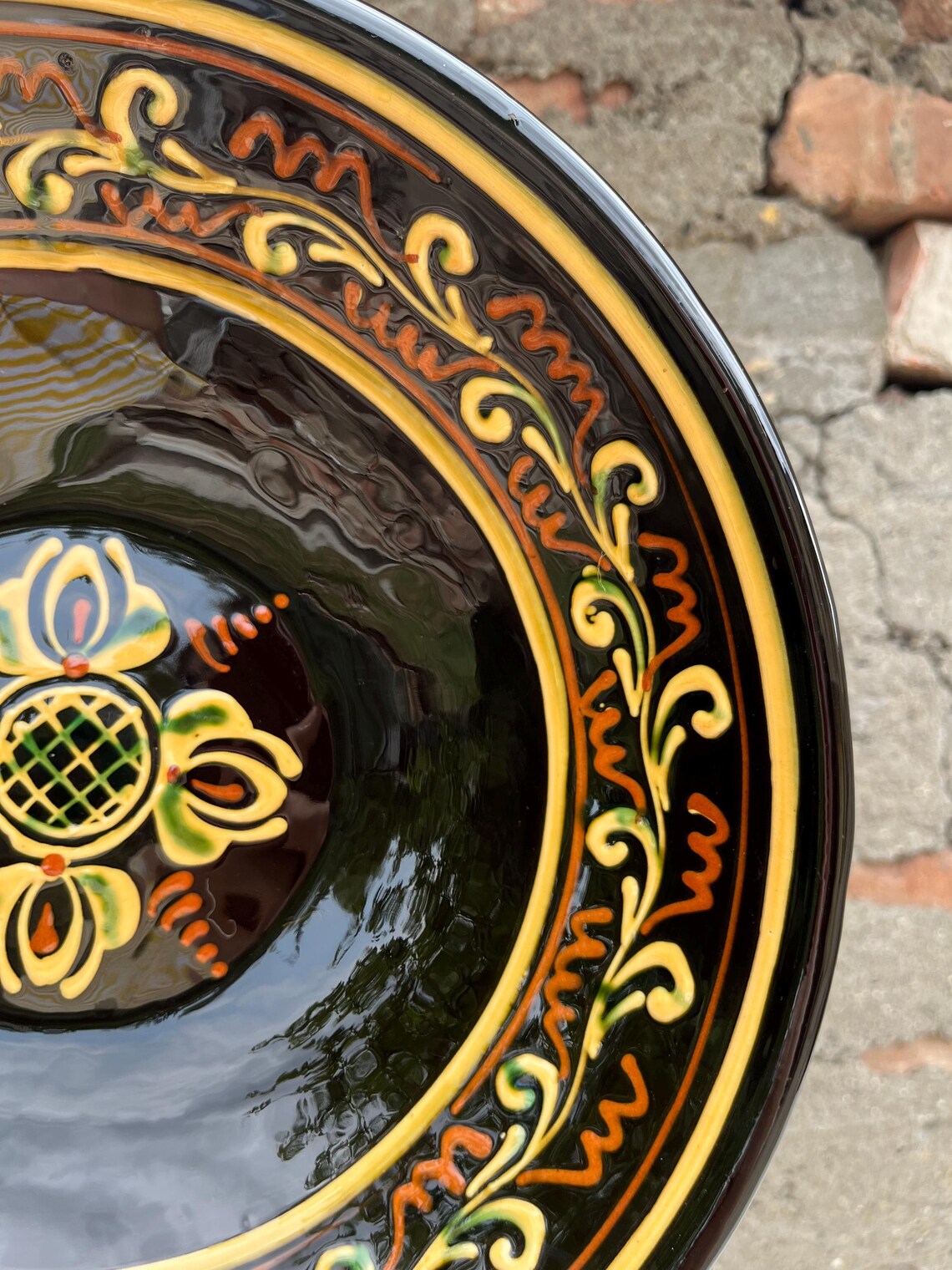 Vintage Hungarian Art Ceramic Peasant Flower Designed Folk Plate, Black ...