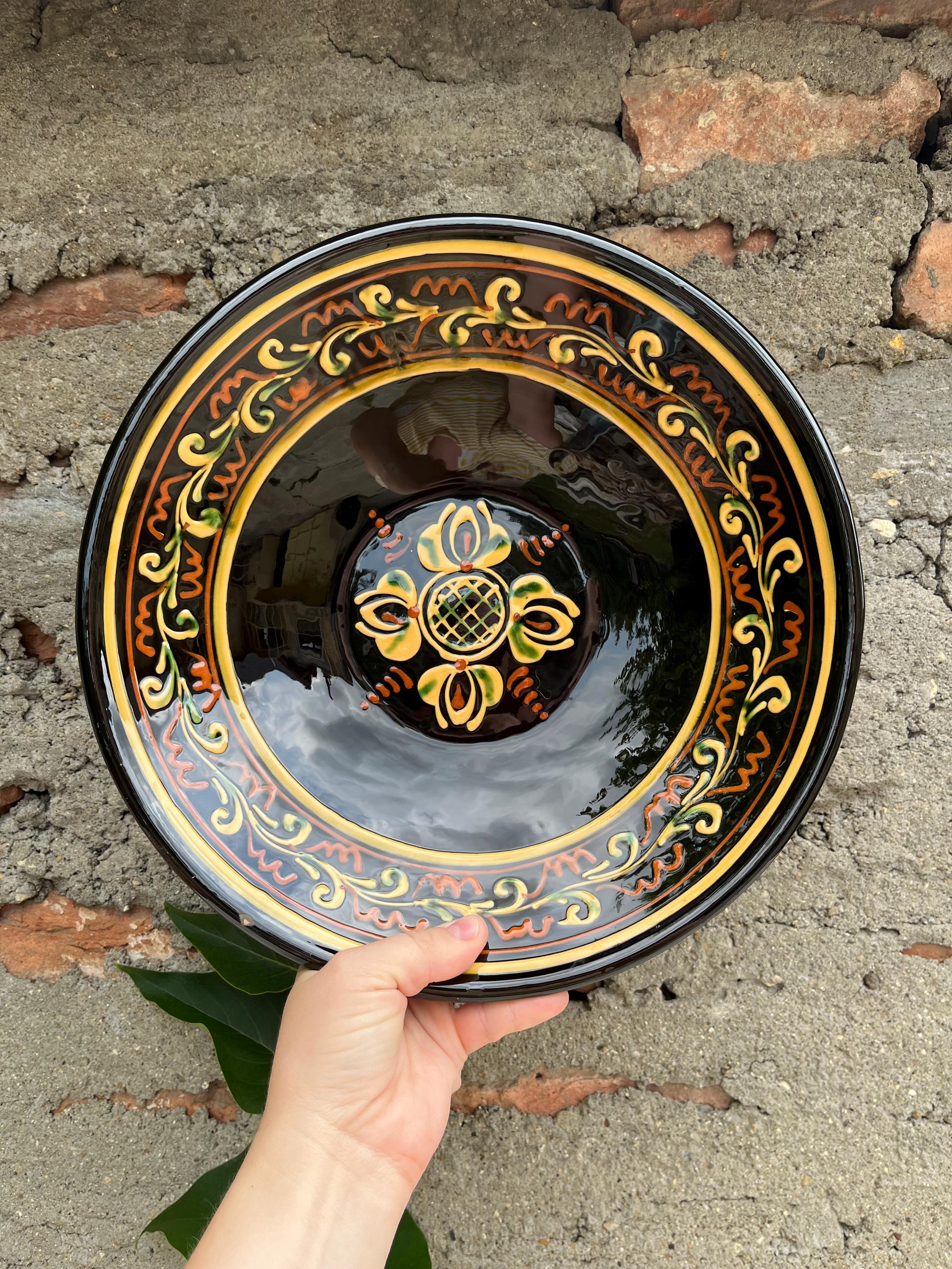 Vintage Hungarian Art Ceramic Peasant Flower Designed Folk Plate, Black ...
